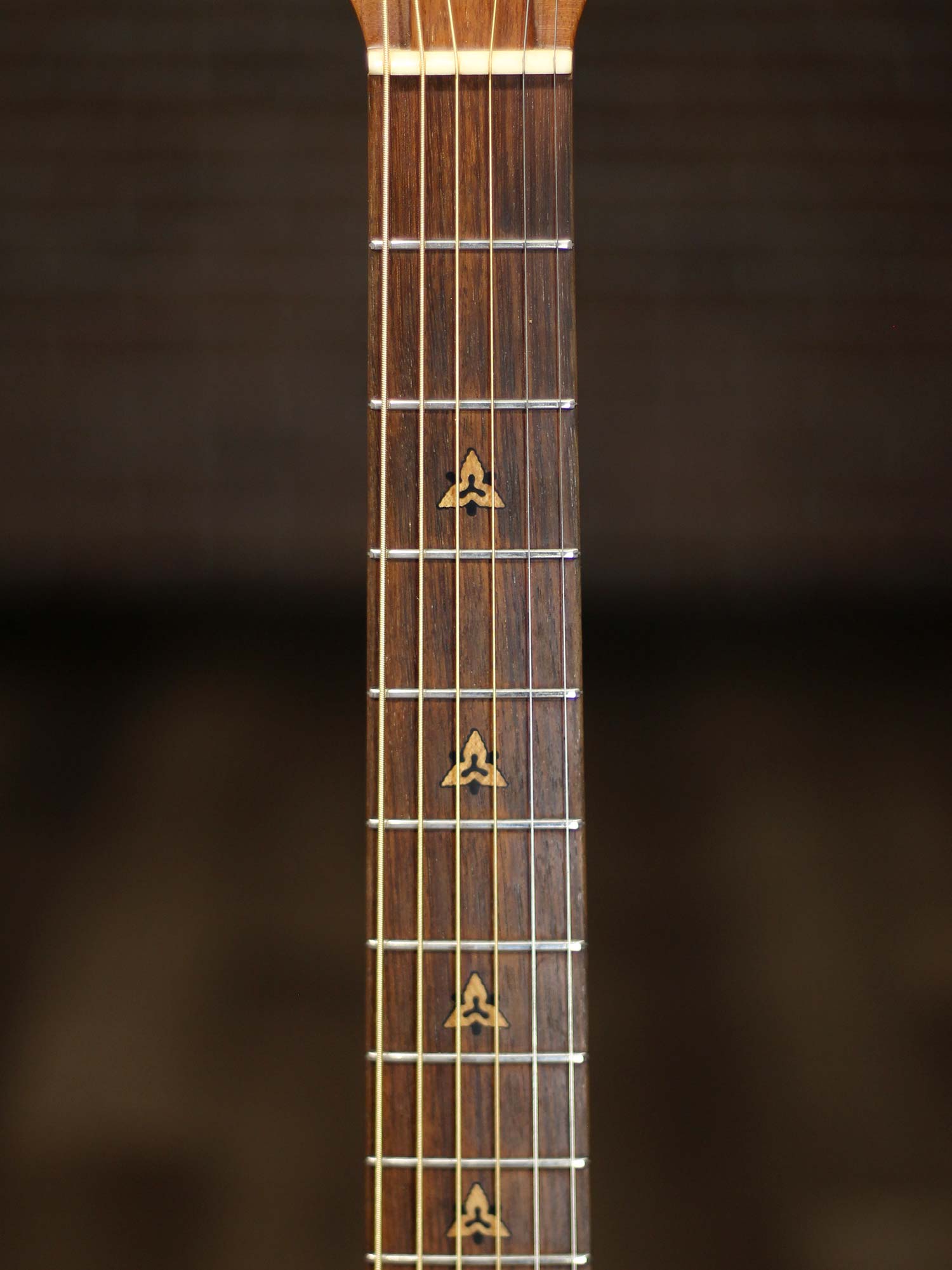 Ovation 1984 1687-8 ”Super Adamas Wood Knob”